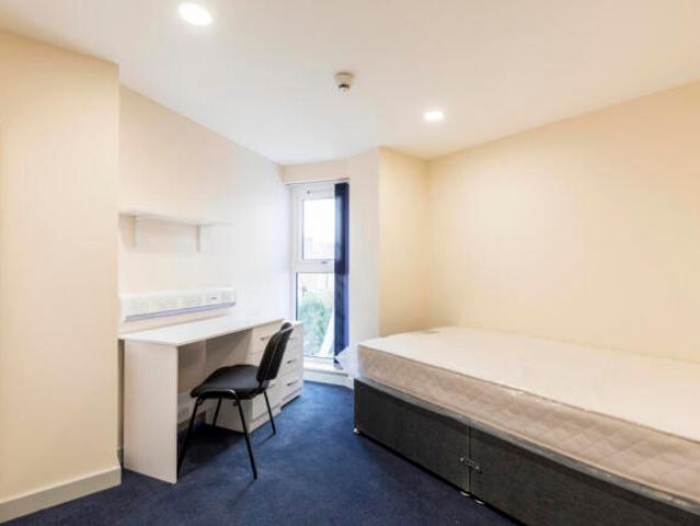 1 bedroom apartment for rent in Fawcett road, Southsea, PO4