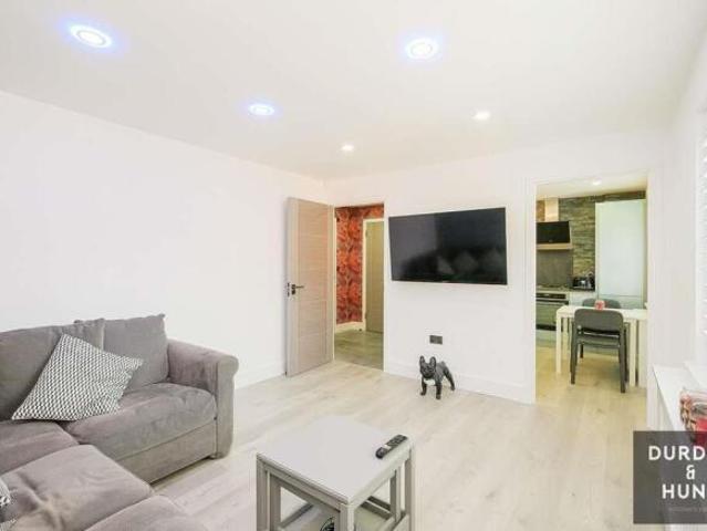 1 bedroom apartment for rent in Fencepiece Road, Oakside Court Fencepiece Road, IG6