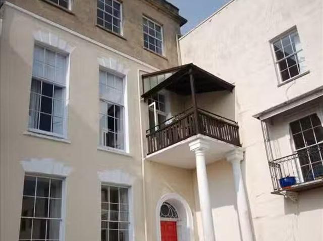 1 bedroom apartment for rent in First Floor Rear Flat, Royal Y.