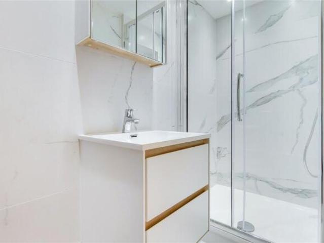 1 bedroom apartment for rent in Fitzjohn's Avenue, Hampstead, London, NW3