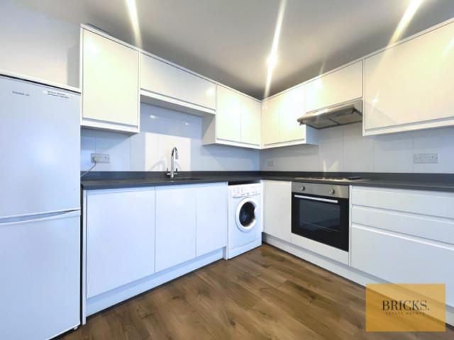 1 bedroom apartment for rent in Flat 10, 74a High Street, Watford, WD17