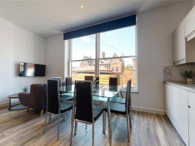 1 bedroom apartment for rent in Flat 12, 25 Hyde Terrace #911699, LS2