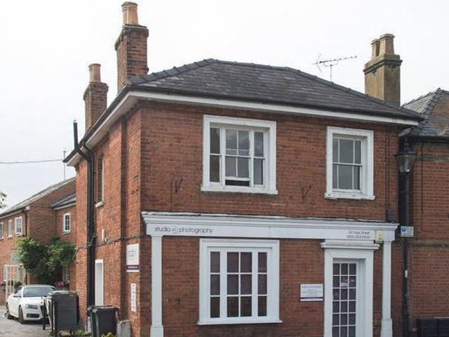1 bedroom apartment for rent in Flat 1 The Town House High Street GU24