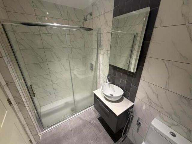 1 bedroom apartment for rent in Flat 2, Raglan Road, Leeds, West Yorkshire, LS2