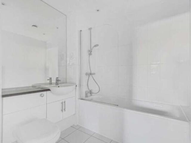 1 bedroom apartment for rent in Flat 5, 13 Zenith Close, London, NW9