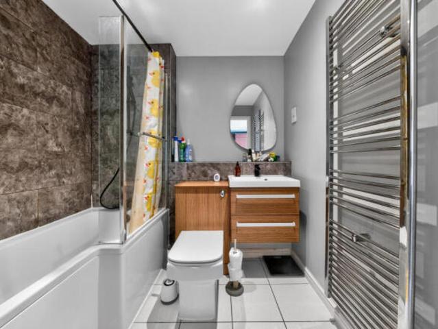 1 bedroom apartment for rent in Flint Close, London, E15