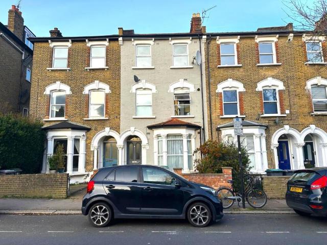 1 bedroom apartment for rent in Florence Road, Finsbury Park, N4