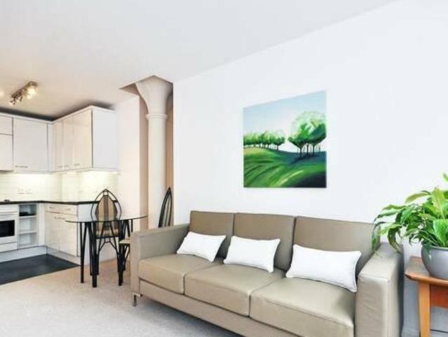 1 bedroom apartment for rent in Friar Street EC4 EPC D EC4V