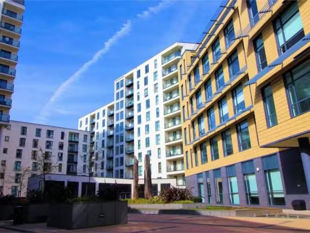 1 bedroom apartment for rent in Guildford Road, Woking, Surrey.