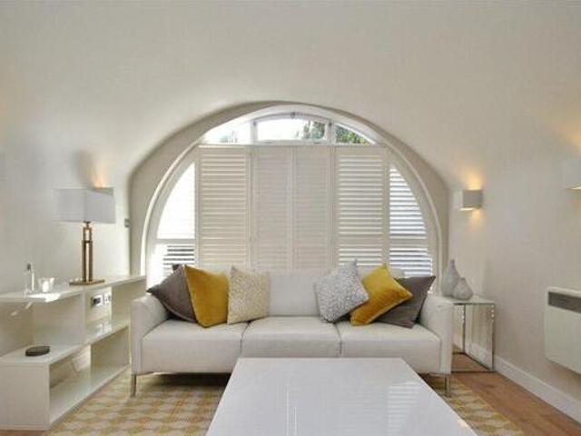 1 Bedroom Apartment For Rent In Guildford, Surrey
