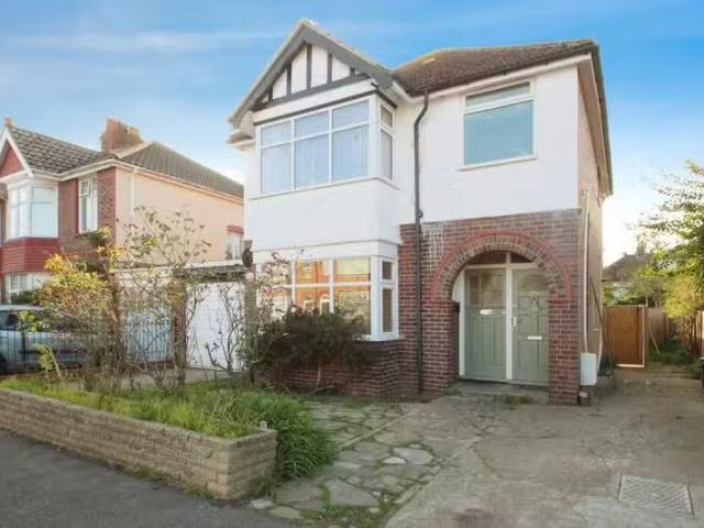 1 bedroom apartment for rent in Gannon Road, Worthing, BN11 2D.