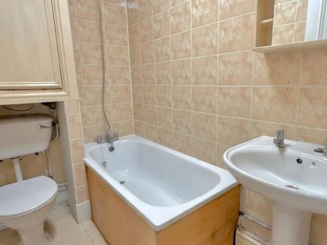 1 bedroom apartment for rent in Glynrhondda Street, Cardiff, CF24