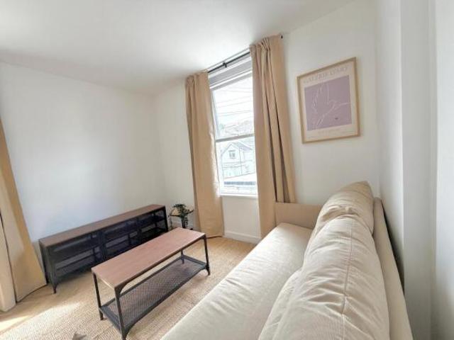 1 bedroom apartment for rent in Glynrhondda Street, Cathays, Cardiff, CF24