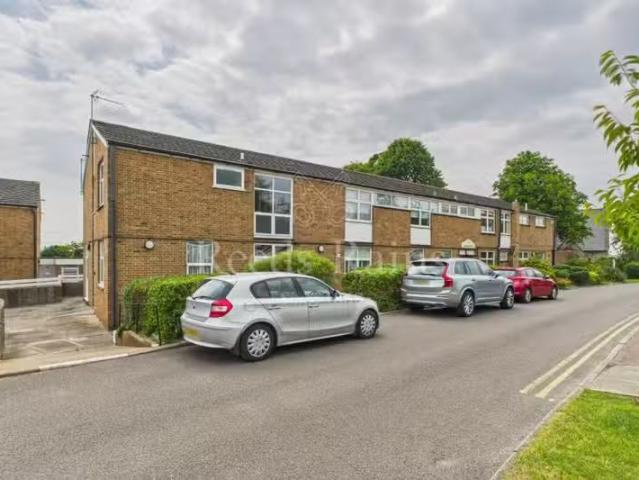 1 bedroom apartment for rent in Gorringe Avenue, South Darenth.
