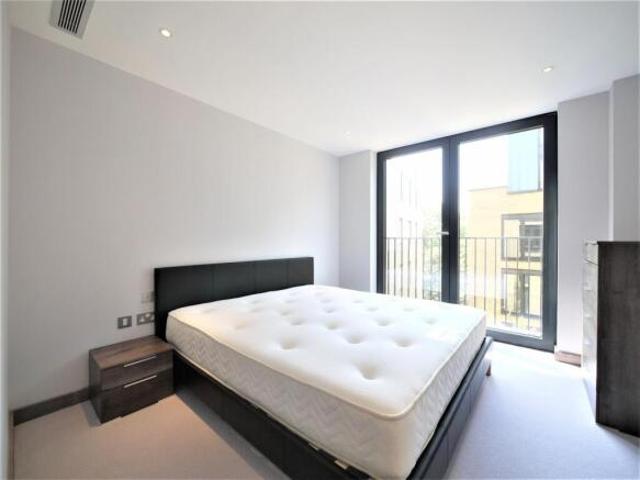 1 bedroom apartment for rent in Gowing House, Drapers Yard, London, SW18