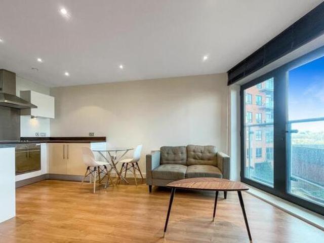 1 Bedroom Apartment For Rent In Gotts Road, Leeds City Centre