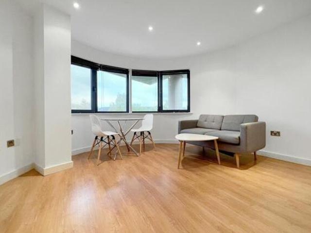 1 Bedroom Apartment For Rent In Gotts Road, Leeds City Centre