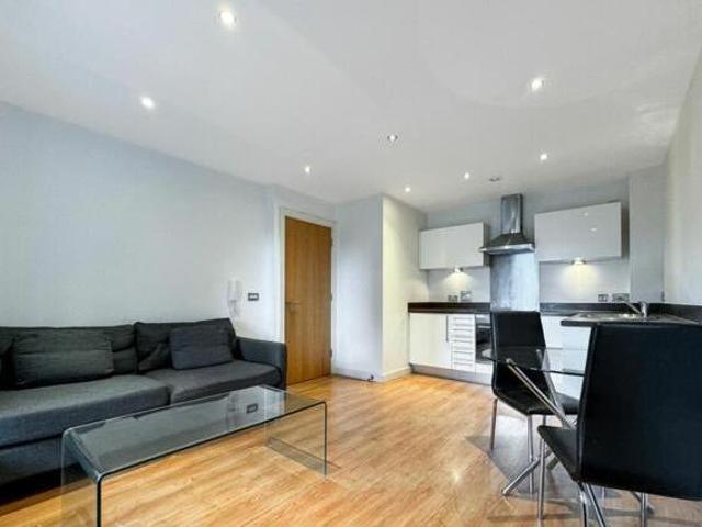1 Bedroom Apartment For Rent In Gotts Road, Leeds City Centre