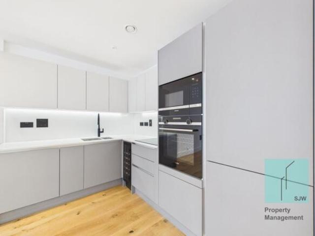 1 bedroom apartment for rent in Graphite Square, London, SE11