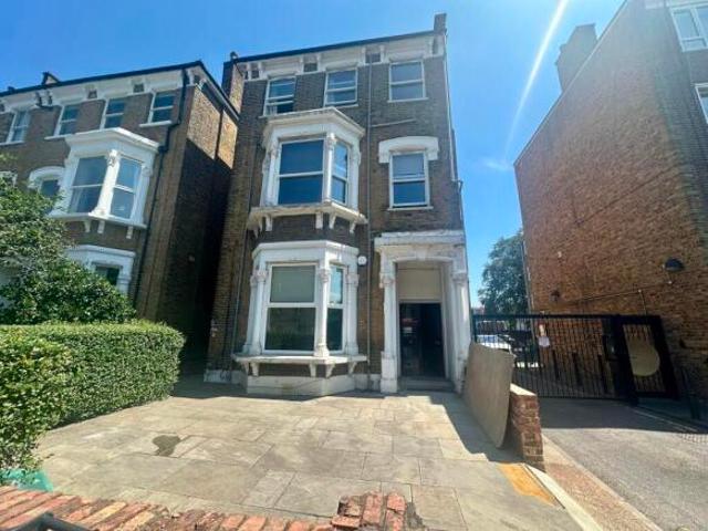 1 bedroom apartment for rent in Green Lanes, London, N4