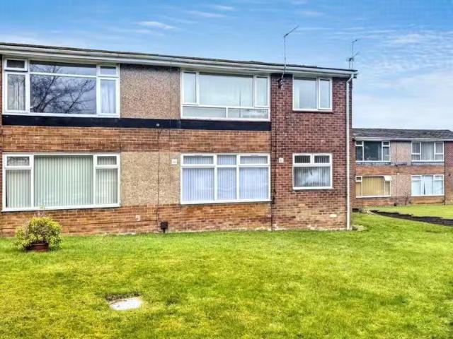 1 bedroom apartment for rent in Greenways, Delves Lane, Conset.
