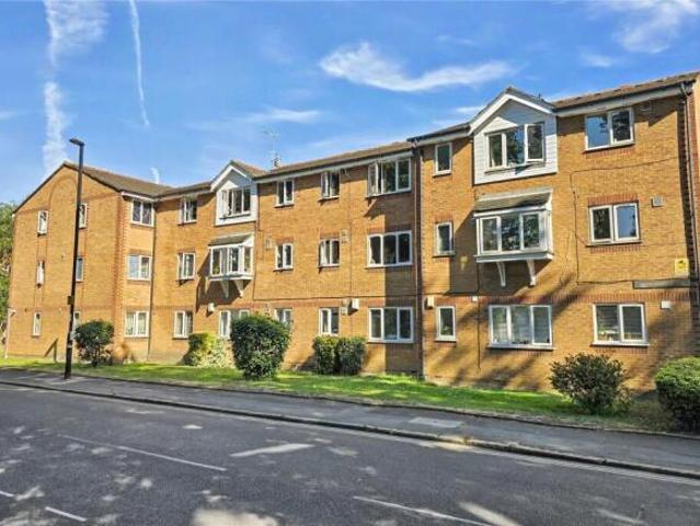 1 bedroom apartment for rent in Grinstead Road, Deptford Park, SE8