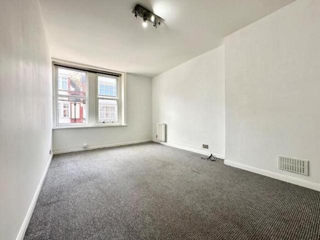 1 bedroom apartment for rent in Grove Road, Eastbourne, BN21