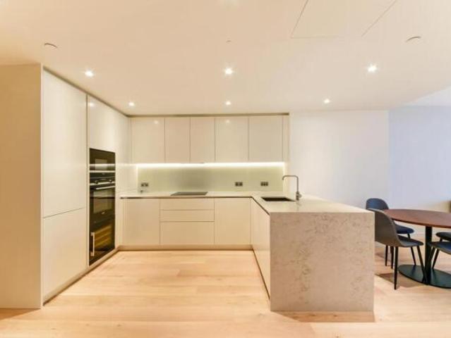 1 bedroom apartment for rent in Hampton Tower, South Quay Plaza, Canary Wharf, London, E14