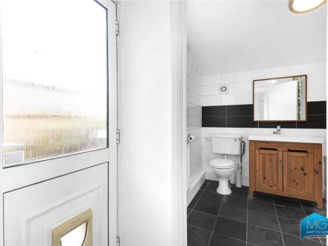 1 bedroom apartment for rent in Hampshire Road, Wood Green, London, N22