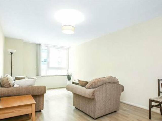 1 bedroom apartment for rent in Hanover House St Georges Wharf London SW8