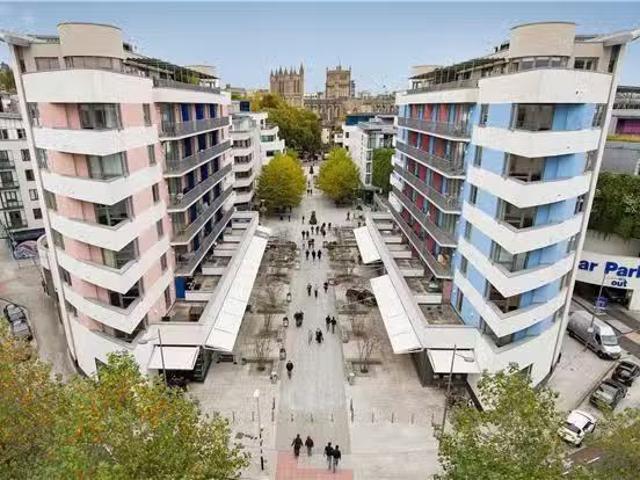 1 bedroom apartment for rent in Harbourside Balmoral House B.