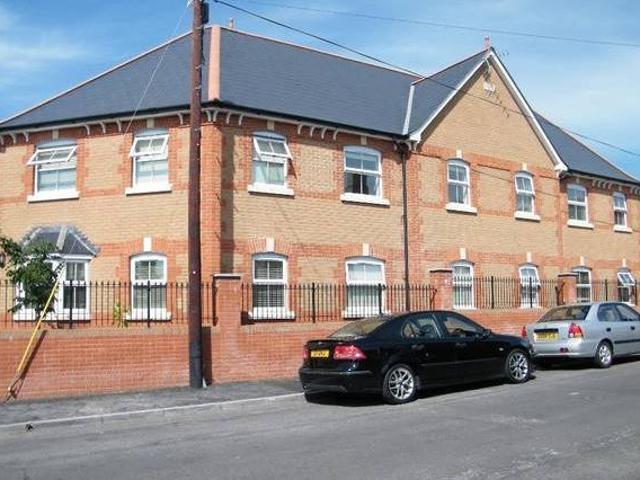 1 bedroom apartment for rent in Harcourt Street Taunton Somerset TA2