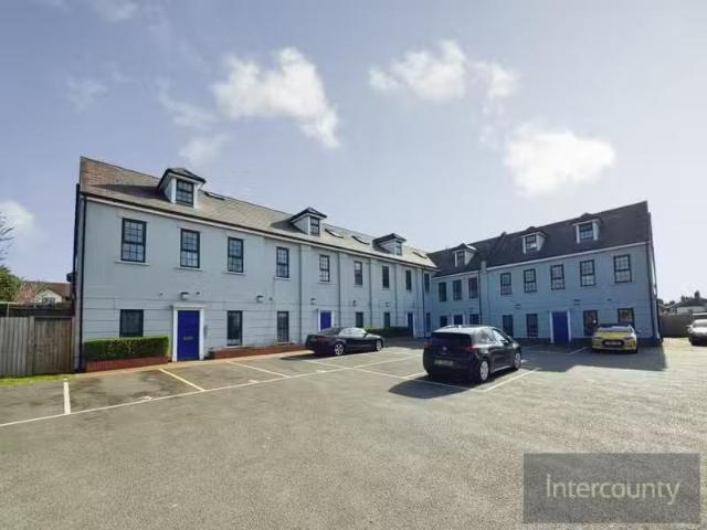 1 bedroom apartment for rent in Harrington Close, Bishop's Sto.
