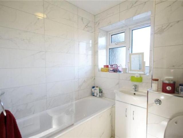 1 bedroom apartment for rent in Hartington Road, London, W4