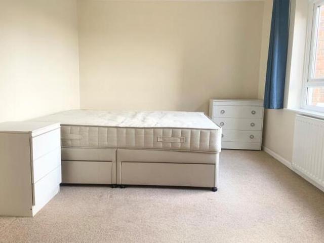 1 bedroom apartment for rent in Harvey Road, GU1