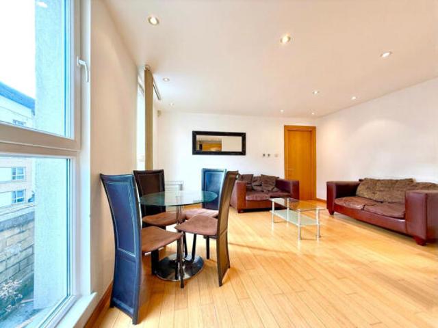 1 bedroom apartment for rent in Helion Court, Westferry Road, London, E14