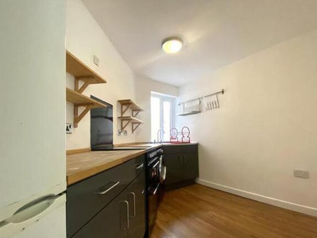 1 Bedroom Apartment For Rent In Hepburn Road, Bristol