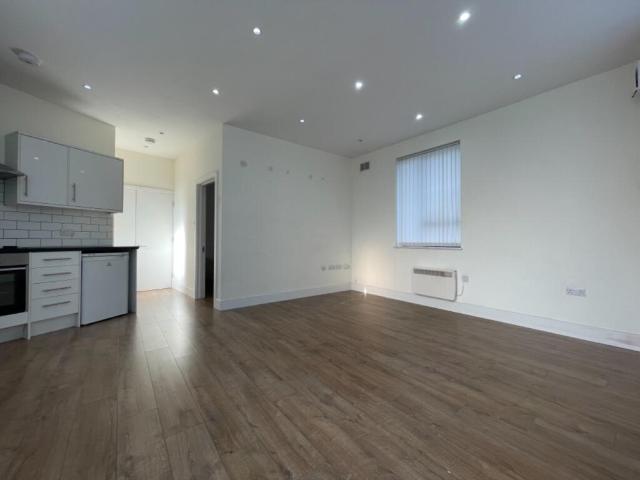 1 bedroom apartment for rent in Hermit Road, Canning Town, E16