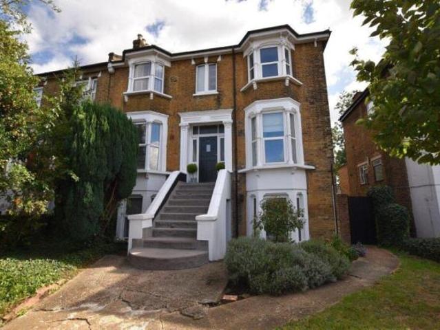 1 bedroom apartment for rent in Hermon Hill, Wanstead, E11