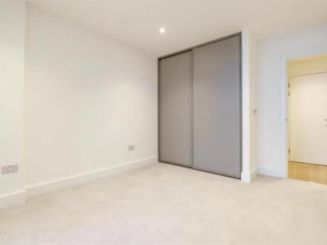 1 bedroom apartment for rent in Herne Hill Road, London, SE24