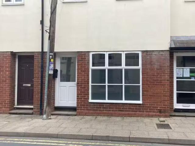 1 bedroom apartment for rent in High Street, Bidford on avon.