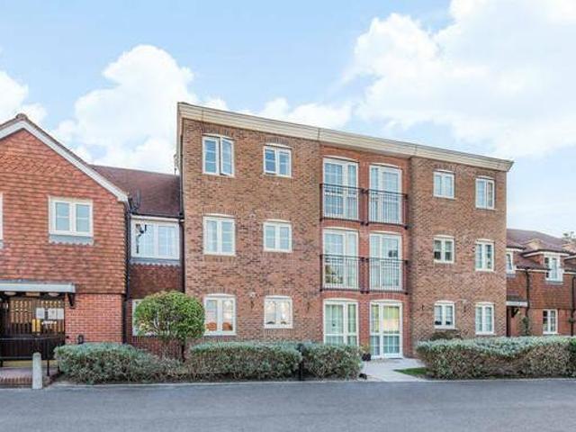1 bedroom apartment for rent in High Street Billingshurst RH14