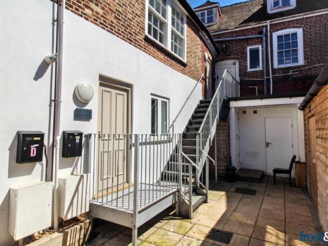 1 bedroom apartment for rent in High Street, Poole, BH15