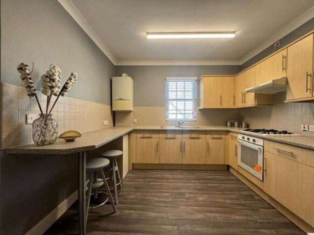 1 bedroom apartment for rent in High Street, Rainham, Gillingham, ME8
