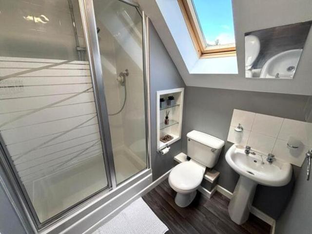 1 bedroom apartment for rent in High Street, Rainham, Gillingham, ME8