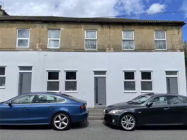 1 bedroom apartment for rent in High Street, Twerton, BA2
