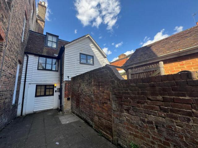 1 bedroom apartment for rent in High Street, Tonbridge, TN9