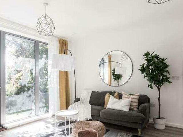 1 Bedroom Apartment For Rent In High Road