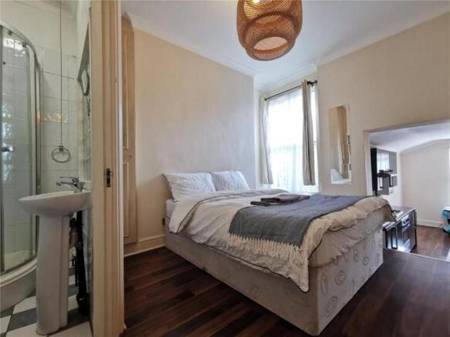 1 bedroom apartment for rent in High Road, Willesden, NW10