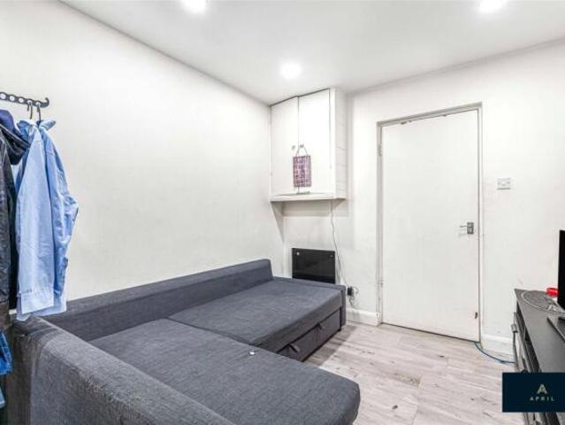 1 bedroom apartment for rent in High Road Leyton, London, E10